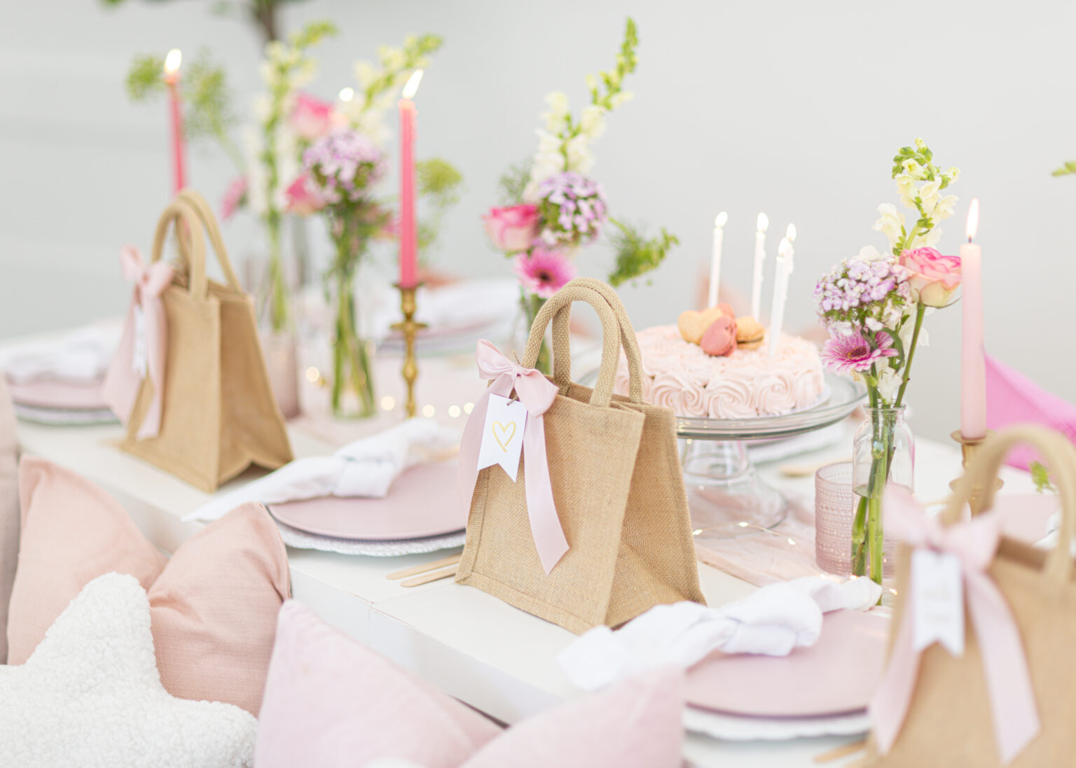 Picnic Photoshoot at Lemon Drop Studios - brookegarwood.com